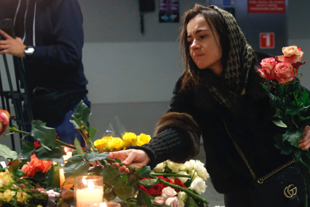 'Death to the dictator': Protesters in Iran call for Khamenei ...