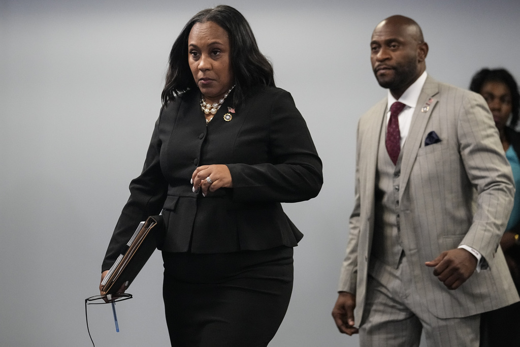 Fani Willis faces harrowing week amid Trump disqualification bid: What ...